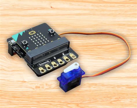 Getting To Grips With The Kitronik Klaw Bbc Microbit And Makecode
