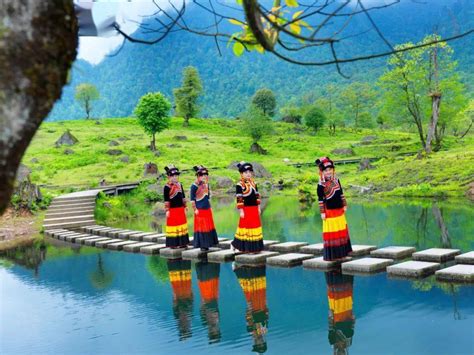 周末去峨边，一路耍到底！乐山文化村落