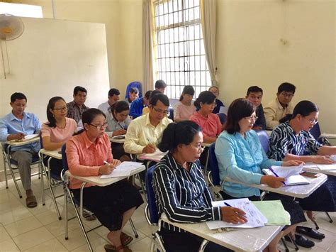 ខេត្តបាត់ដំបង ៖ នា ព្រឹ ក ថ្ងៃ ទី ១៤ ខែ កក្កដា ឆ្នាំ ២០១៧ លោក ឡាច ន វ ស ត្យា និង លោក ស្រី អ៊ី