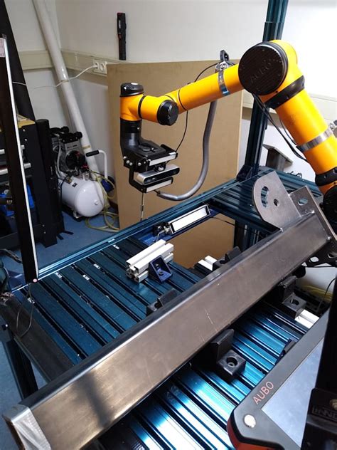 Designing And Programming Cobots Using Advanced Software By