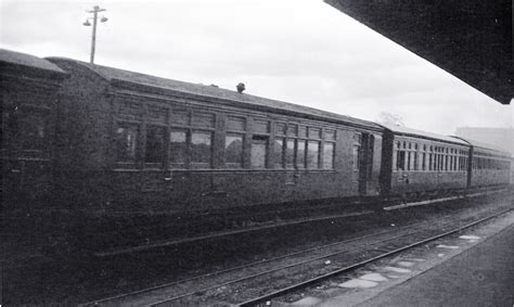 Qgr Passenger Carriages South Brisbane Qld 1940s Living Histories