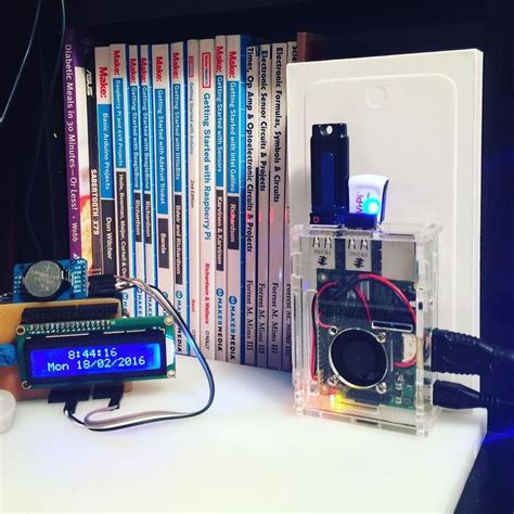 Raspberry Pi And Arduino Clock