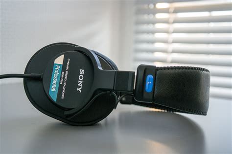 Старый конь борозды не портит. Обзор наушников Sony MDR-7506 | gagadget.com