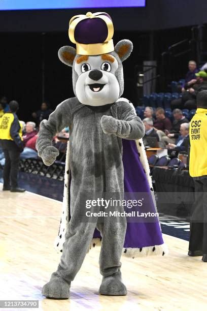 Jmu Dukes Basketball Photos And Premium High Res Pictures Getty Images