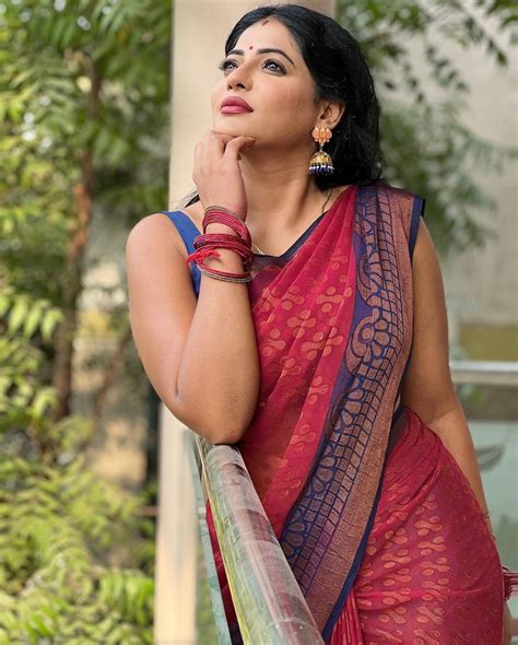 beautiful indian queen model reshma pasupuleti stills in traditional
