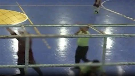 Cenas Fortes Jovem De Anos Morre Ap S Mal S Bito Em Futsal Contrafatos