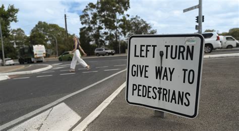 Do I Give Way To Pedestrians At A Slip Lane Sa Move The Raa Magazine