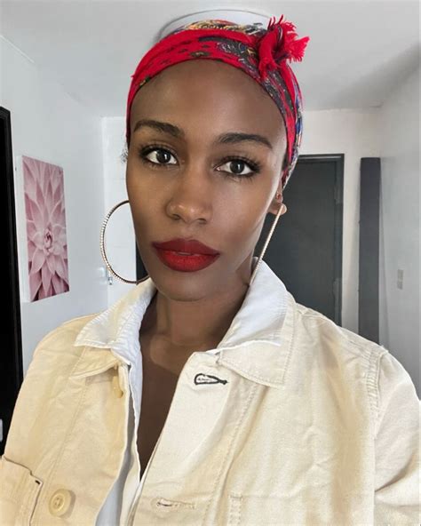 Mac Retro Matte Lipstick Ruby Woo 1 Count Multicolor 0 10 Ounce Lipstick For Dark Skin Mac