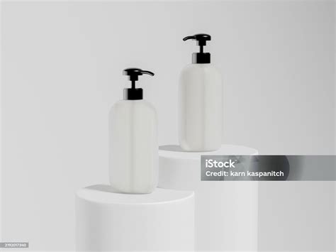 펌프 병 모형 젖빛 유리 디스펜서 병은 Poduime 배경 원통형 액체 화장품 포장 타원형 개인 위생 병 액체 제품 용기 원형 펌프 병에 표시됩니다 0명에 대한 스톡 사진