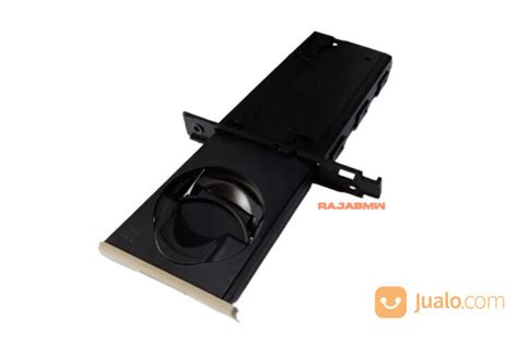 Cup Holder Bmw E90 2005 2011 E93 Warna Cream Bagian Depan Kanan