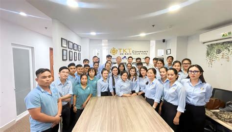 Dịch Vụ Vệ Sinh Văn Phòng Tại TKT Company Có Thật Sự Chất Lượng