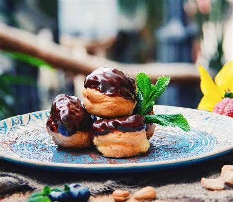 ЕКЛЕРИ З ВАНІЛЬНИМ КРЕМОМ 200 10 г Pervak Kiev