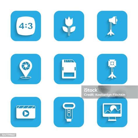Sd 카드 사진 카메라 플래시 리터칭 스튜디오 전구 소프트박스 동영상 클래퍼 카메라 셔터 및 프레임 4 아이콘을 설정합니다 벡터 겉창에 대한 스톡 벡터 아트 및 기타 이미지
