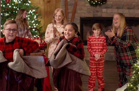 Christmas By Design (2023) Release Date, Cast, Spoilers, Plot - Parade