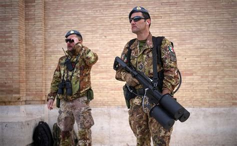 Unusual Weapons In The Vatican Heres How Italian Soldiers Are