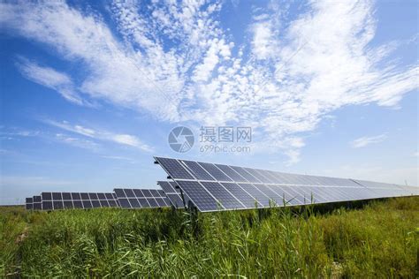 太阳能光伏板及太阳能光伏发电系统高清图片下载 正版图片506471322 摄图网