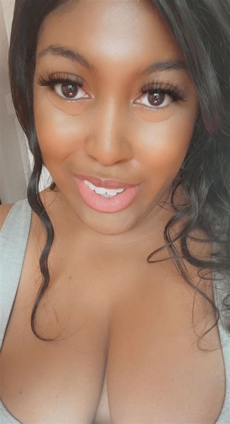 Ebony Cleavage For You Rcollegeamateurs