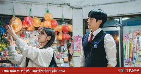 Hậu Trường Tình Cảm Không Kém Trên Phim Của Cặp đôi Love Next Door