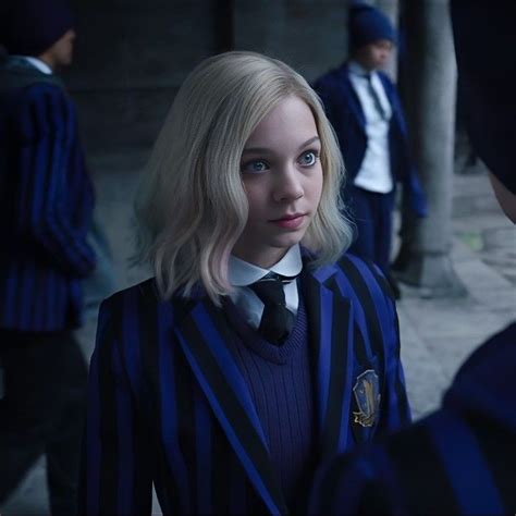 Emma Myers As Enid Sinclair Wednesday Addams Netflix Enid