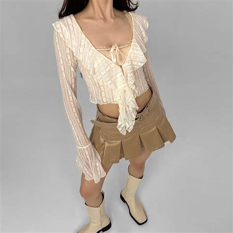 바라올렛 고퀄리티 시스루 플라워 스트라이프 패턴 프릴 나팔소매 볼레로 크롭 가디건 2color