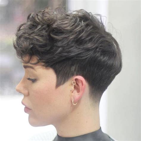 Undoubtedly Coolest Pixie Cuts For Wavy Hair Haircuts Hairstyles