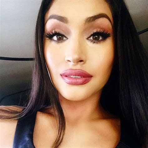 Model Deserey Only Found On Instagram Insta Name Is Deziredbeauty Beauty Hacks