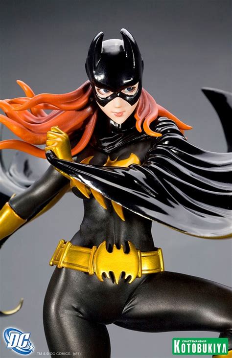 New Batgirl Bishoujo Statue The Batman Universe