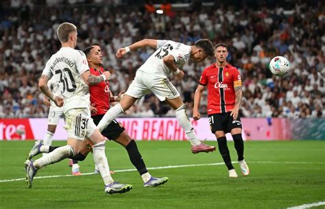Watch Real Madrid Pair Unveil New Look Goal Celebration Get Spanish
