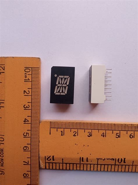 17 Segment Alphanumeric Display 0 5 Inch Red Color