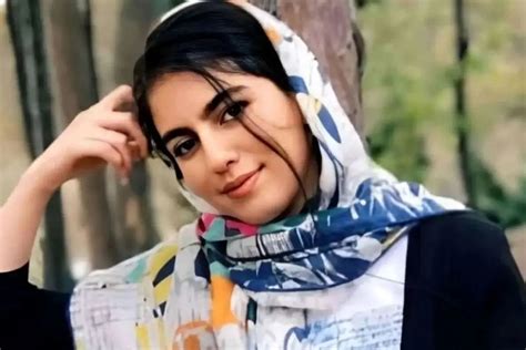 بهمن فرزانه قاتل الهه حسین نژاد در دادگاه مرا جادو کرده بودند عکس