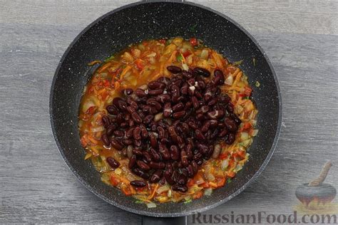 Рецепт: Консервированная фасоль с овощами в томатном соусе (на ...