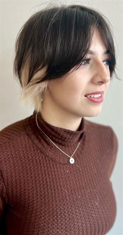 50 Shag Haircuts With Bangs Two Tone Shaggy Bob