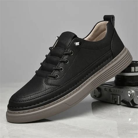 Mens Retro Leather White Sneakers Versatile Oxford Shoes With Lace