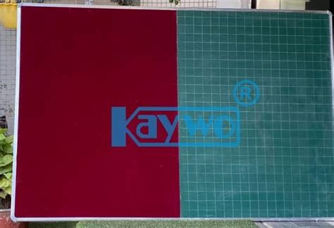 Red Graph Board With Notice Board Combo For School At ₹ 100sq Ft In