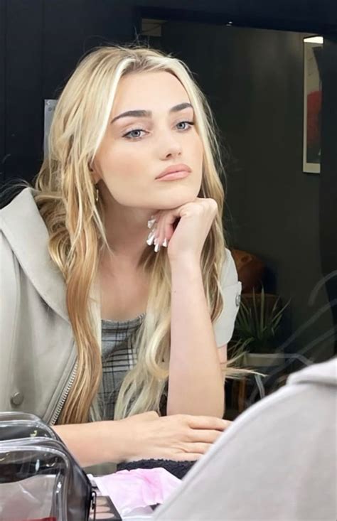 Pin De Kirstin Salvatore En Meg Donnelly Celebridades Guapas Actrices Celebridades