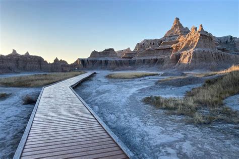 6 Best Hikes In Badlands National Park Sxeo