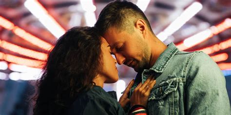 9 Signs Youre Falling In Love With Someone Who Thoroughly Enjoys Emotional Manipulation Keith