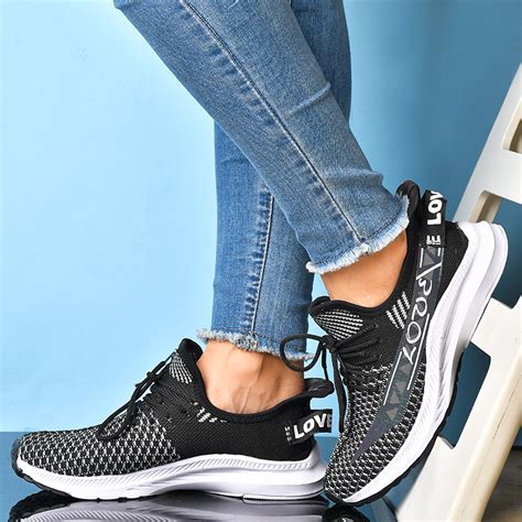 کفش اسپرت زنانه طرحدار جنس رویه بافت عالی مدل ورزشی ارزان قیمت تیپکا