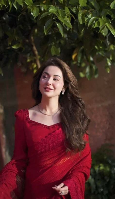 Pin By Khadija Farrukh On Red Saree Quick Outfits Fancy Sarees Party