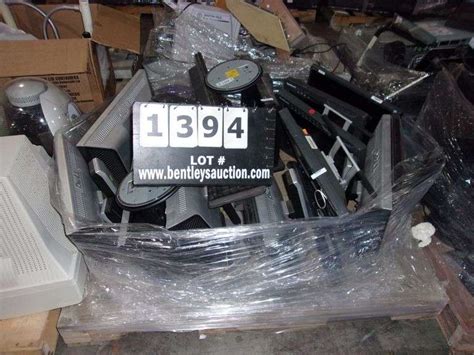 PALLET LOT 25 ASSORTED COMPUTER MONITORS Bentley Associates LLC