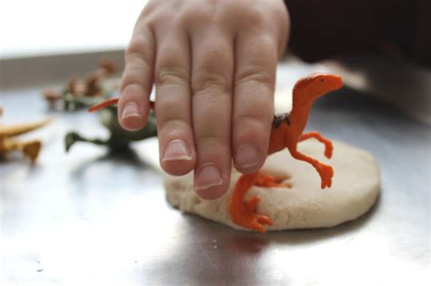 How To Make DIY Dinosaur Fossils Life Anchored How To Make DIY Dinosaur Fossils Life Anchored