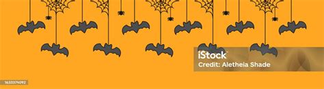 해피 할로윈 배너 테두리에는 거미줄에 매달린 박쥐가 있습니다 으스스한 장식품 장식 벡터 그림 트릭 또는 치료 파티 초대 10월에 대한 스톡 벡터 아트 및 기타 이미지