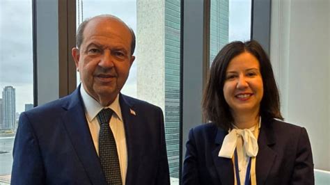 Cumhurbaşkanı Tatar Kıbrıslı Türk Prof Dr Eda Becer Ile Bir Araya Geldi Kıbrıs Gazetesi