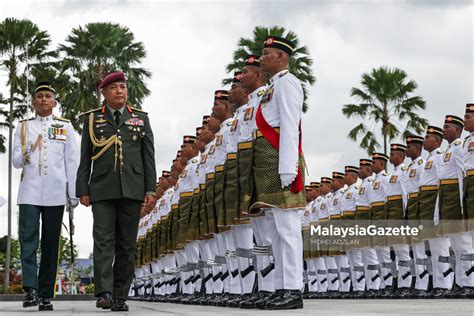 Mohamad Hasan Saksi Serah Terima Tugas Panglima Angkatan Tentera Malaysia