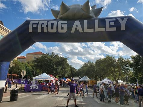 Frog Alley The Tcu Football Pre Game Experience For All Sports Illustrated Tcu Killer Frogs