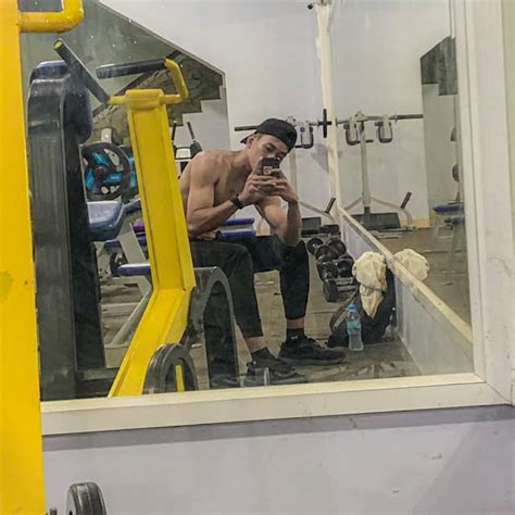 Dara Alexmath On Threads