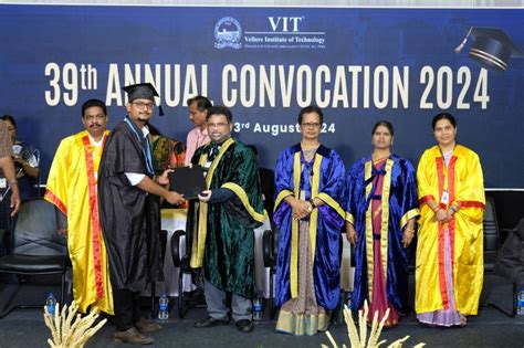 Meeraj R On Linkedin Graduation Vit Softwareengineering Grateful
