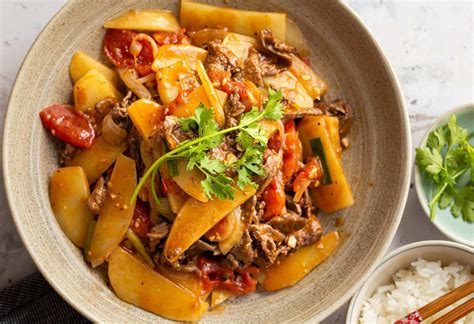 7 Cách Làm Thịt Bò Xào Khoai Tây Ngon đổi Gió Cho Bữa Cơm