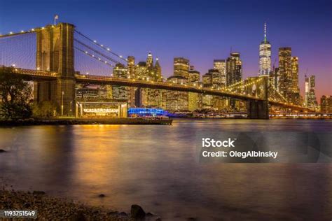 브루클린 브리지와 뉴욕 시 스카이라인 맨해튼 파이낸셜 디스트릭트 월드 트레이드 센터 앳 선셋 0명에 대한 스톡 사진 및 기타 이미지 Istock