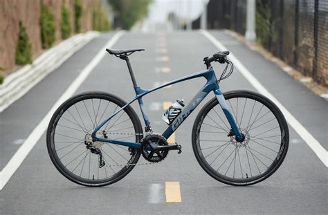 Giant Fastroad Advanced 1 Sports Hybrid Bike 2019 £1695 Giant